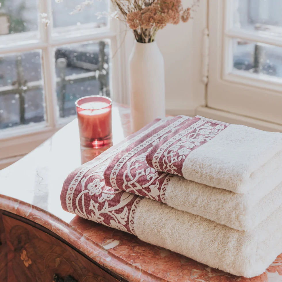 Torres Novas Royale Bath Towels - Bordeaux – Quality Poles